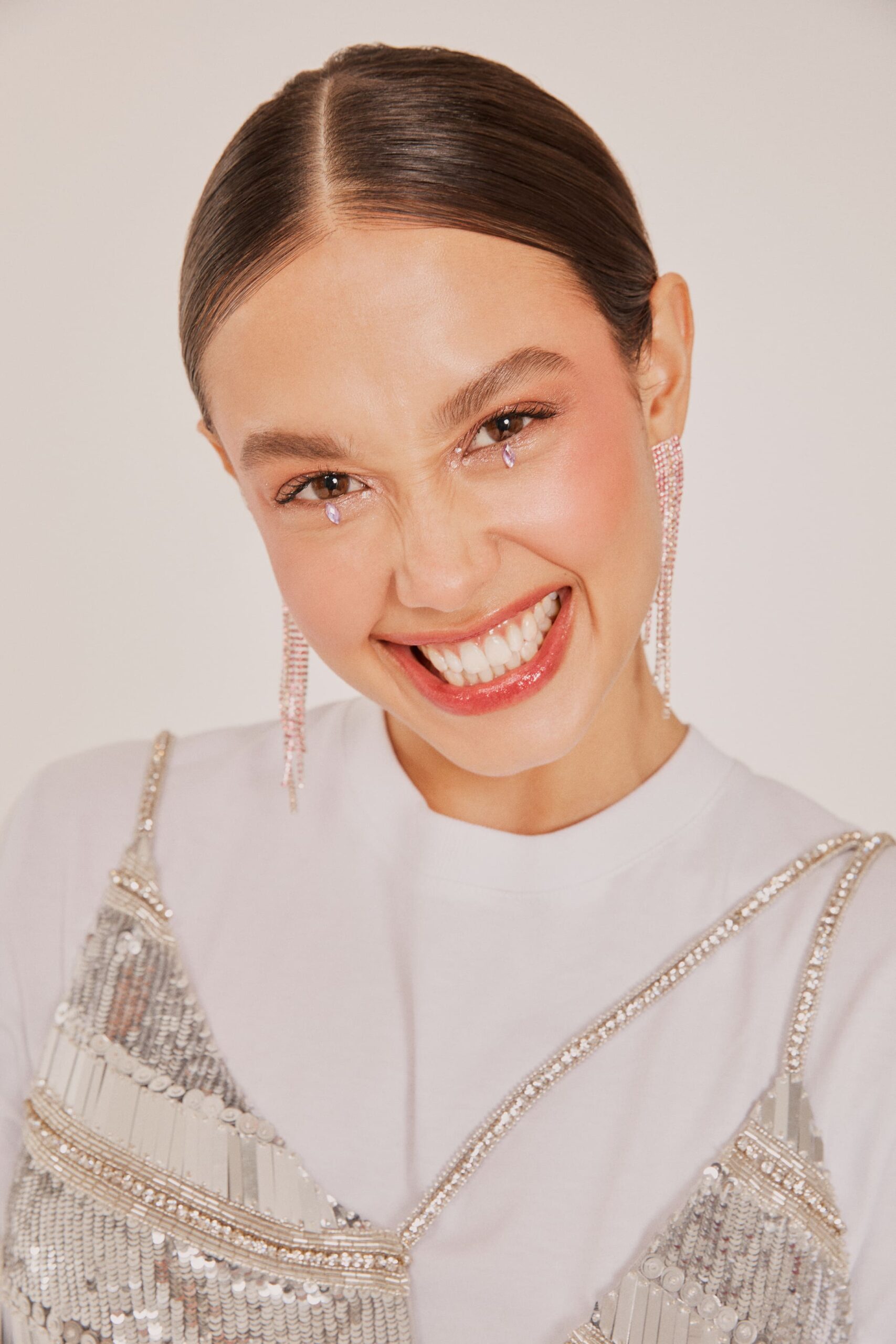 [Cover] Natalia Azahara: The Girl in the Spotlight x Goldwell